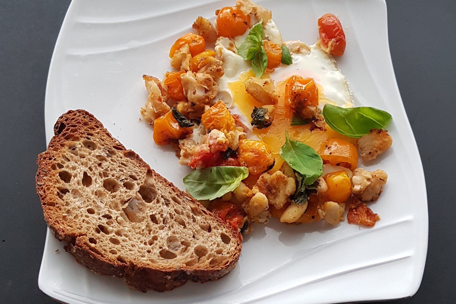 Kevennetty kasvispiirakka | Hyvää huomenta